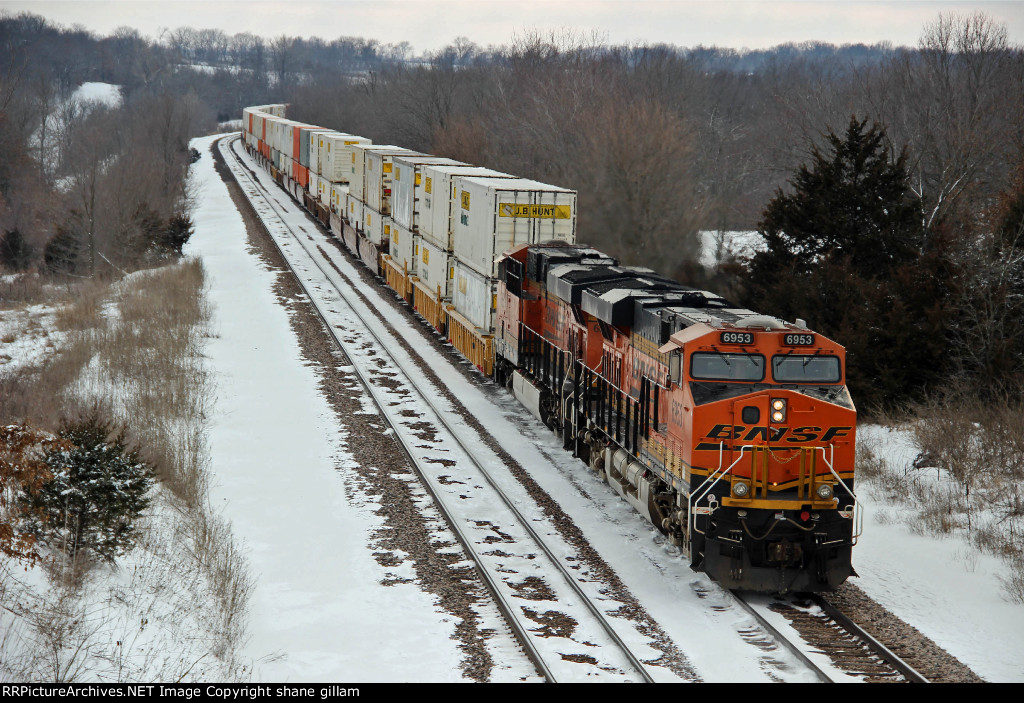 BNSF 6953 Works dpu on a stack-